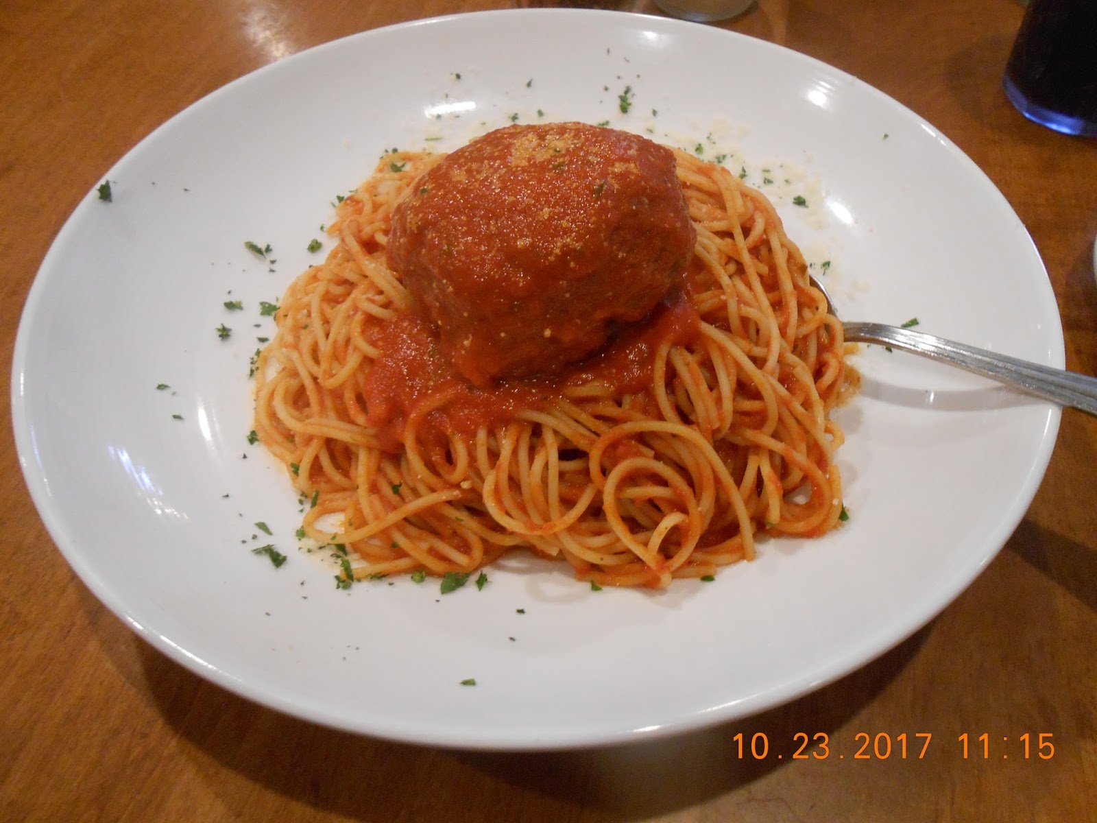 Rants & Raves of Eateries In Sacramento Area: Two Meatballs in the Kitchen