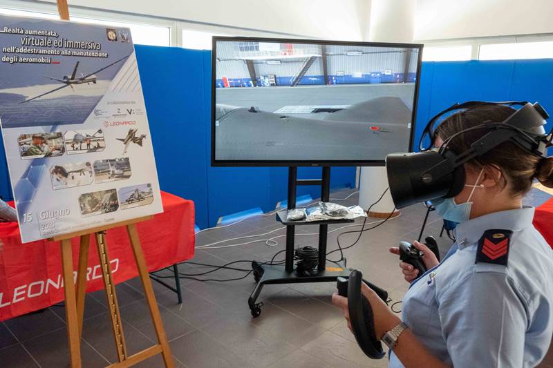 Italian Air Force looks at virtual, augmented reality for aircraft ...
