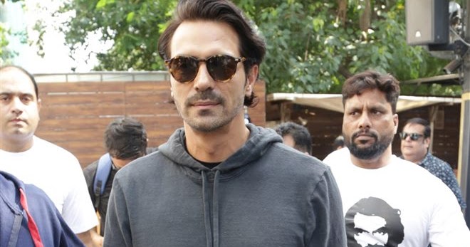 Arjun Rampal with Aishwarya Rajesh Promote Daddy In New Delhi
