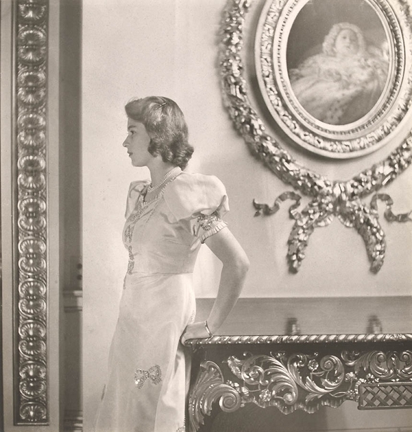 Queen Elizabeth 60 Years On The Throne ~ Vintage Everyday