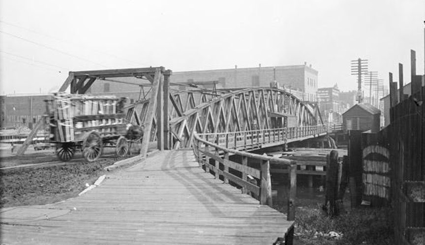 Archer Avenue - History and Legends