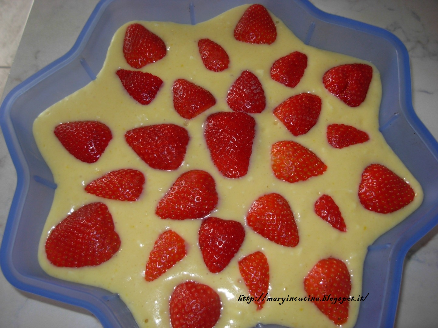 Tortina fragolosa da Mary in cucina su Akkiapparicette