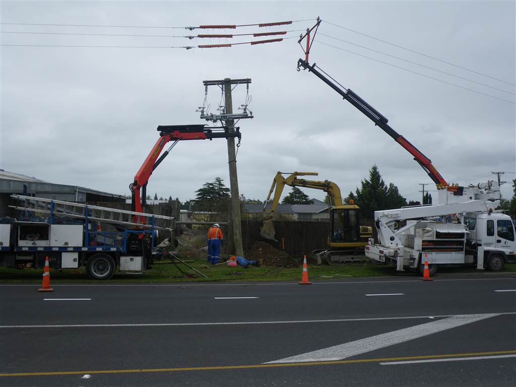Week 13 - Pole straightening, live line work, Bromley Substation