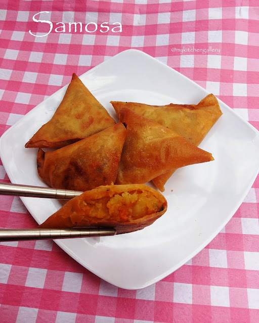 Lynn's Kitchen: Easy Samosa with instant spring roll pastry