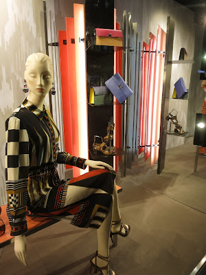 RetailStoreWindows: Etro, London