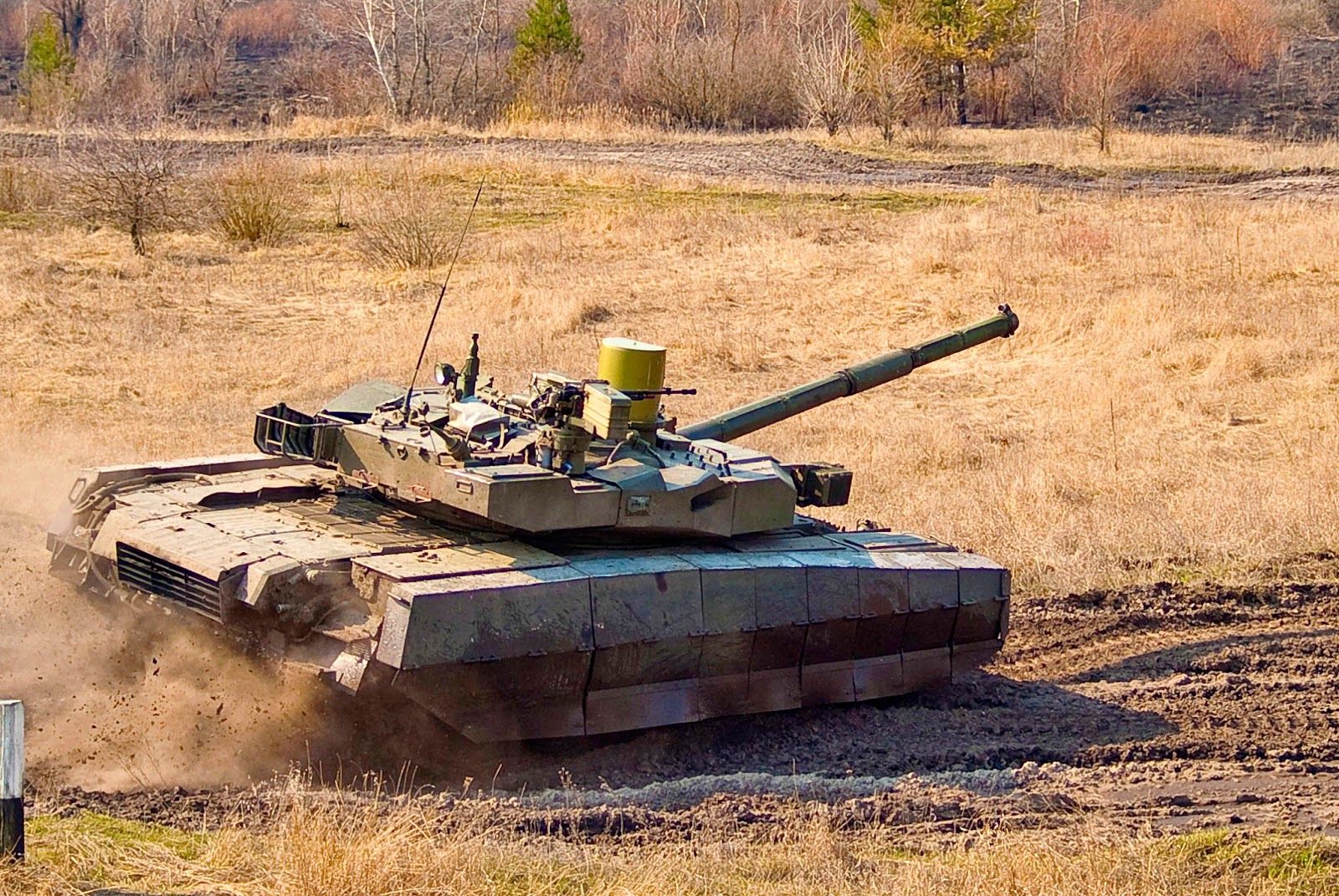 Glavcom: T-84 Oplot in Action