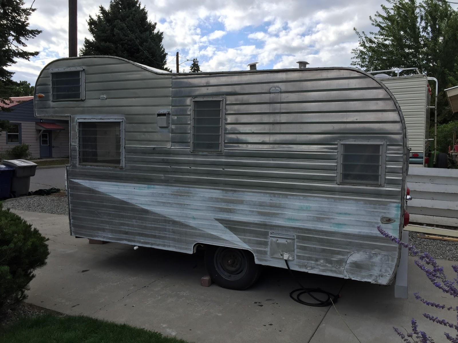 Vintage Trailer Restoration: 1963 Fireball back from the dead