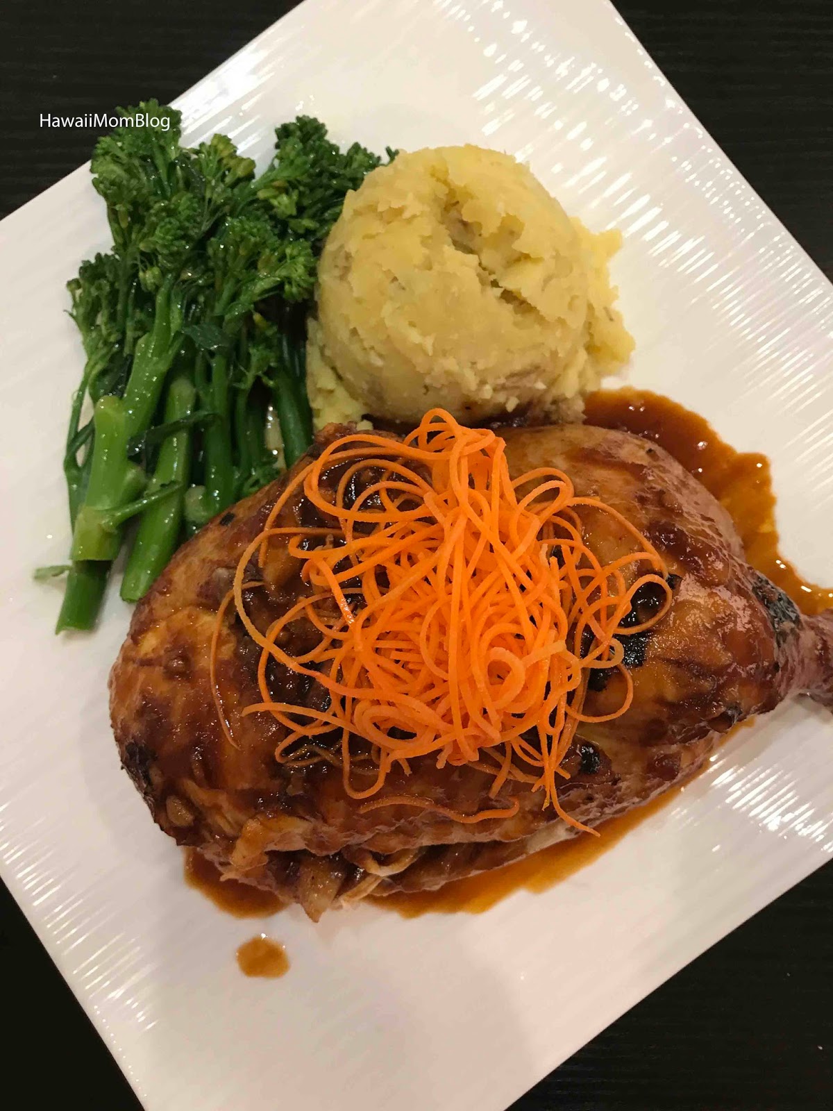 Hawaii Mom Blog: Dinner at Moena Cafe