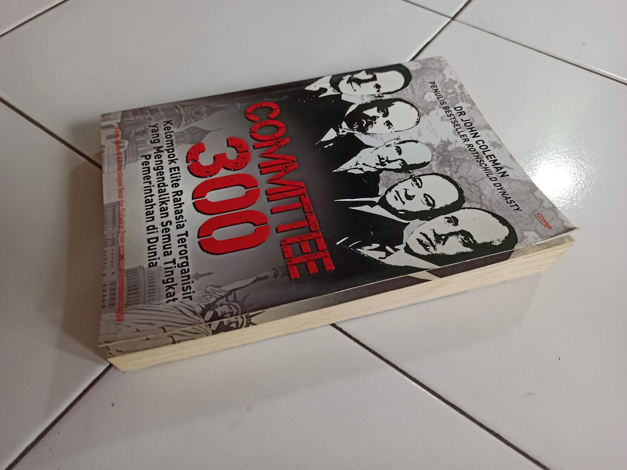 Buku Konspirasi Committee 300 [Dr. John Coleman] | Aksiku Toko Buku ...