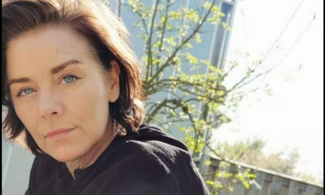 U2 Sombras e Árvores Altas - Blog: Segredo Revelado: Alice Pink Pank ...