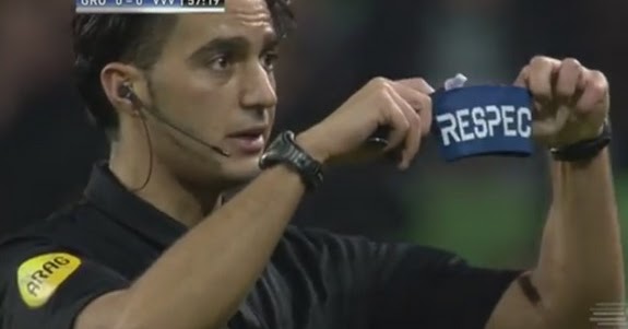 Blue Card! Ref cautions angry coach with 'Respect' armband | inside ...