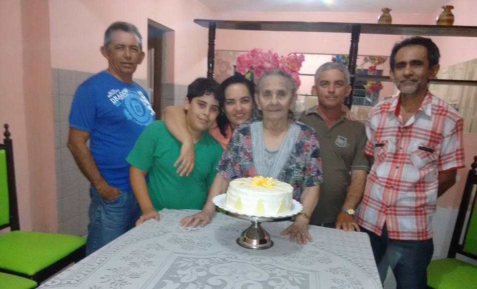 PEDRO RAMOS DE SOUZA: ANIVERSÁRIO DE DONA LIONORA MARIA DA GAMA, TENDO ...