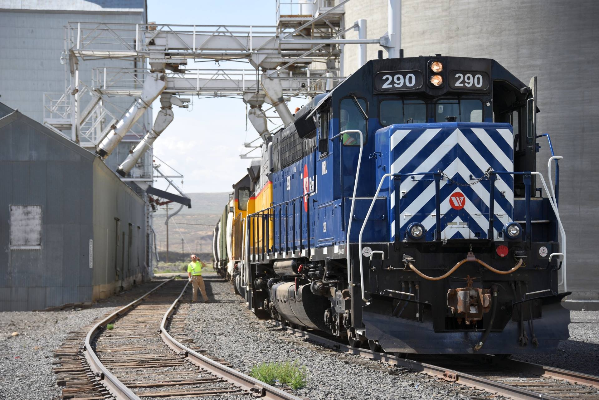 Big Bend Railroad History: MRL 290 Makes A Guest Appearance