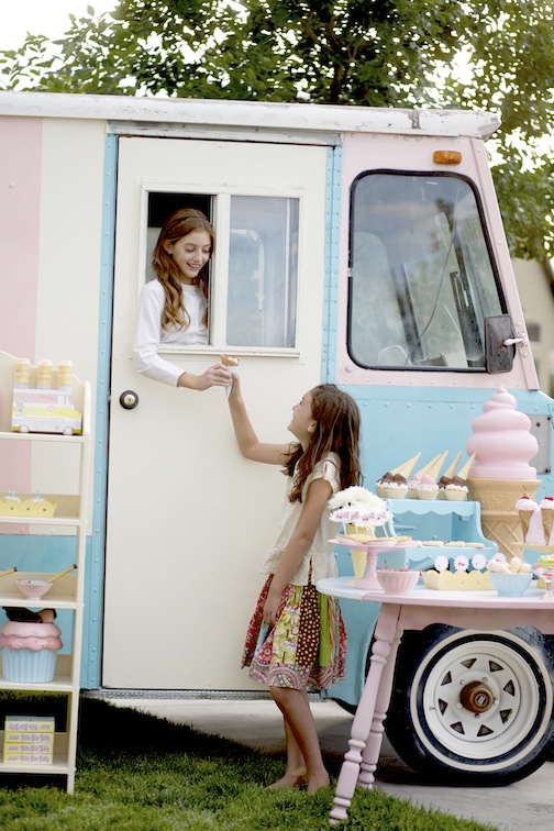 Kara's Party Ideas Ice Cream Social - Summer, Vintage Ice Cream Party ...