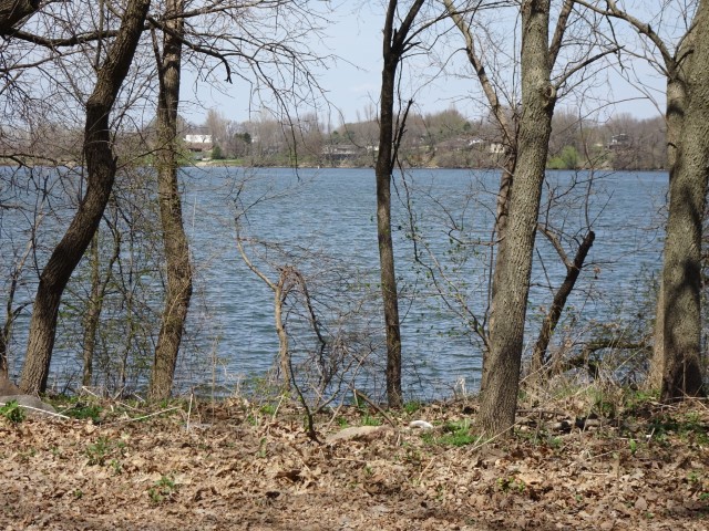 Walkabout With Wheels Blog: Driving Around Northern Iowa: Crystal Lake