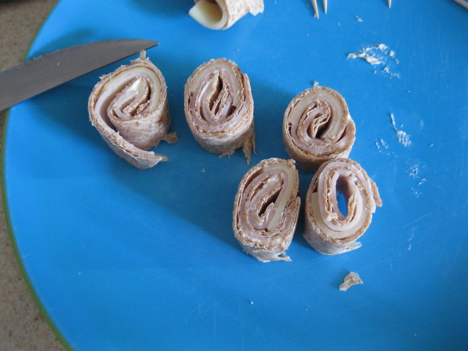 Blogging With Goodly Intentions: Wheat Turkey Pinwheels