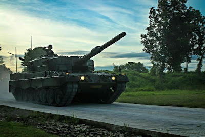 DEFENSE STUDIES: 10 Tank Leopard Revolution Akan Datang April