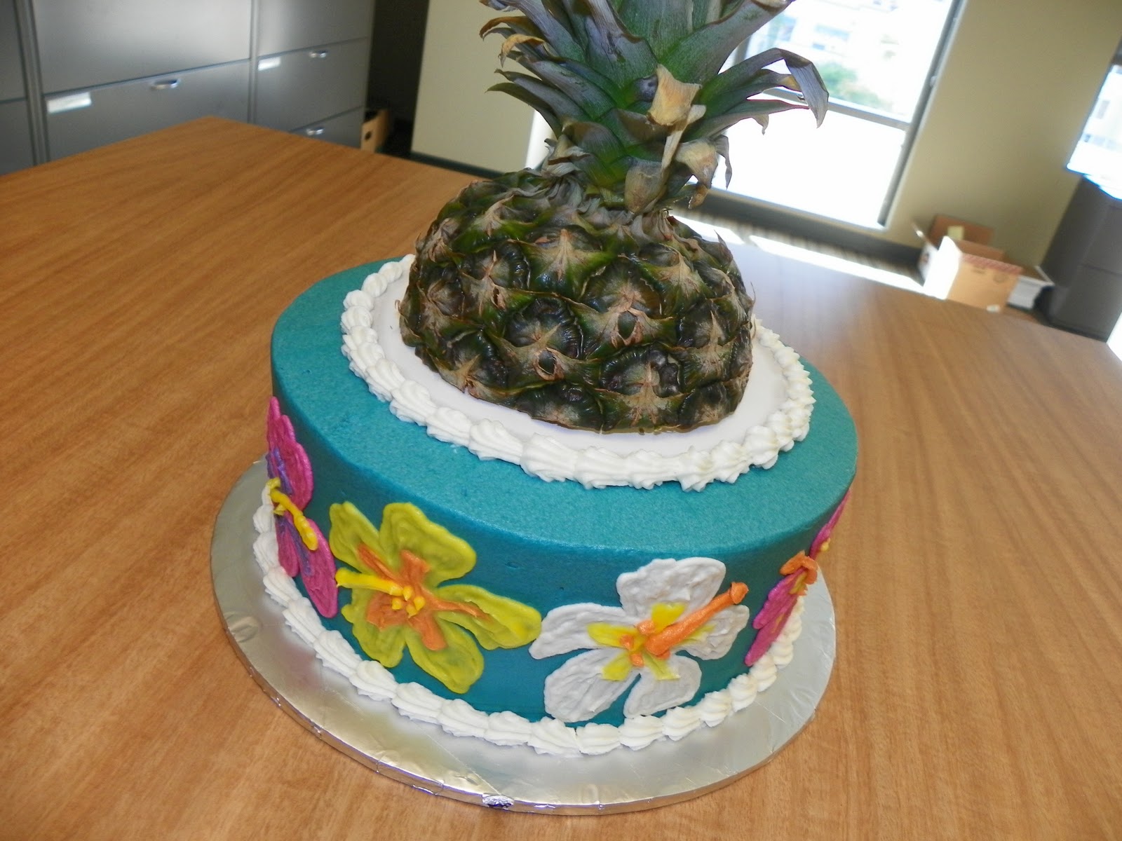 Party Cakes: Aloha Cake!