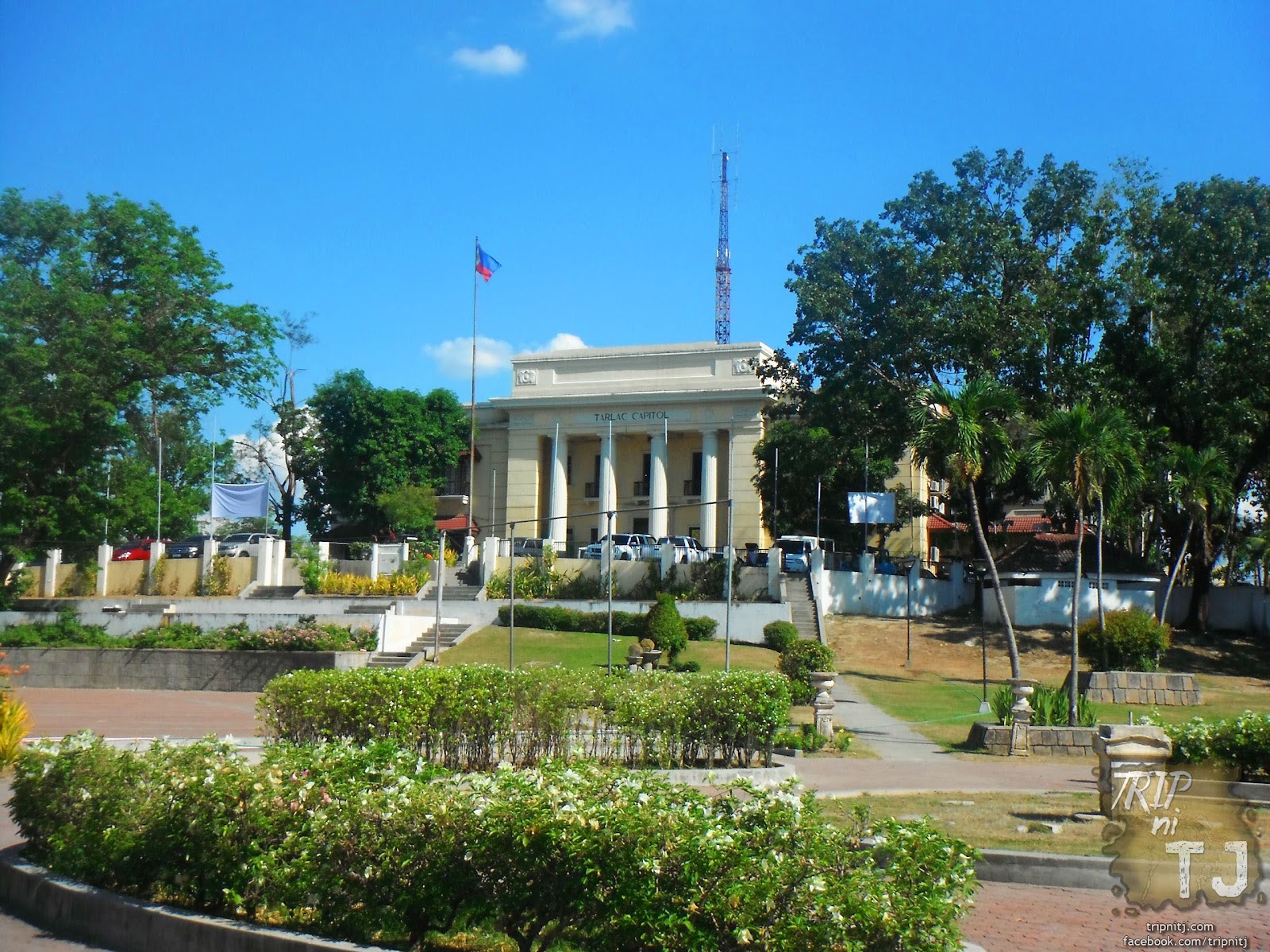 Trip ni TJ: Tarlac City: Stopping by the Capitol Grounds