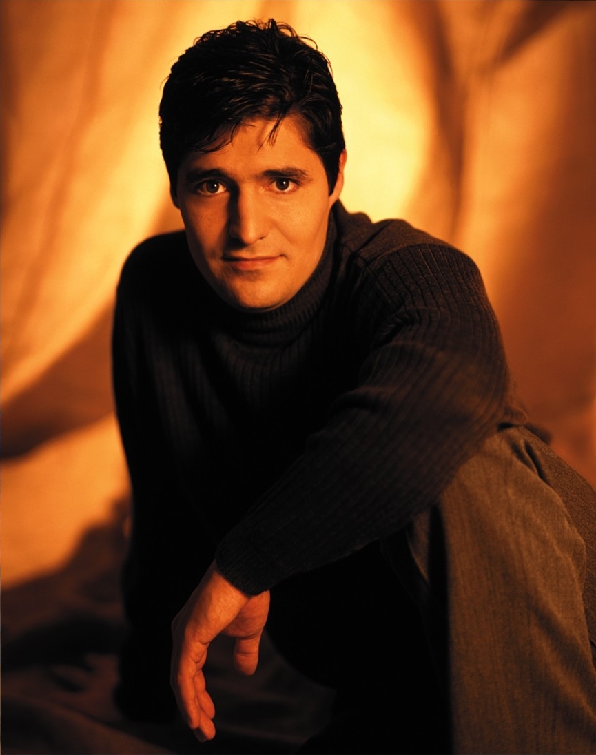 Marcos Vidal - El milagro ~ Misión Evangélica "Argentina Para Cristo"