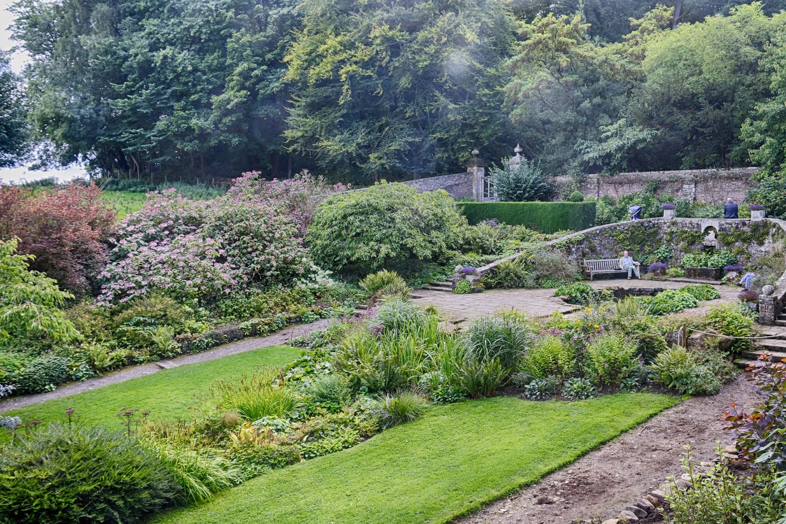 JibberJabberUK: Walled Garden at Wallington