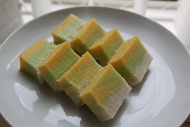 our secret little garden: what's cookin - Talam Roti Paun