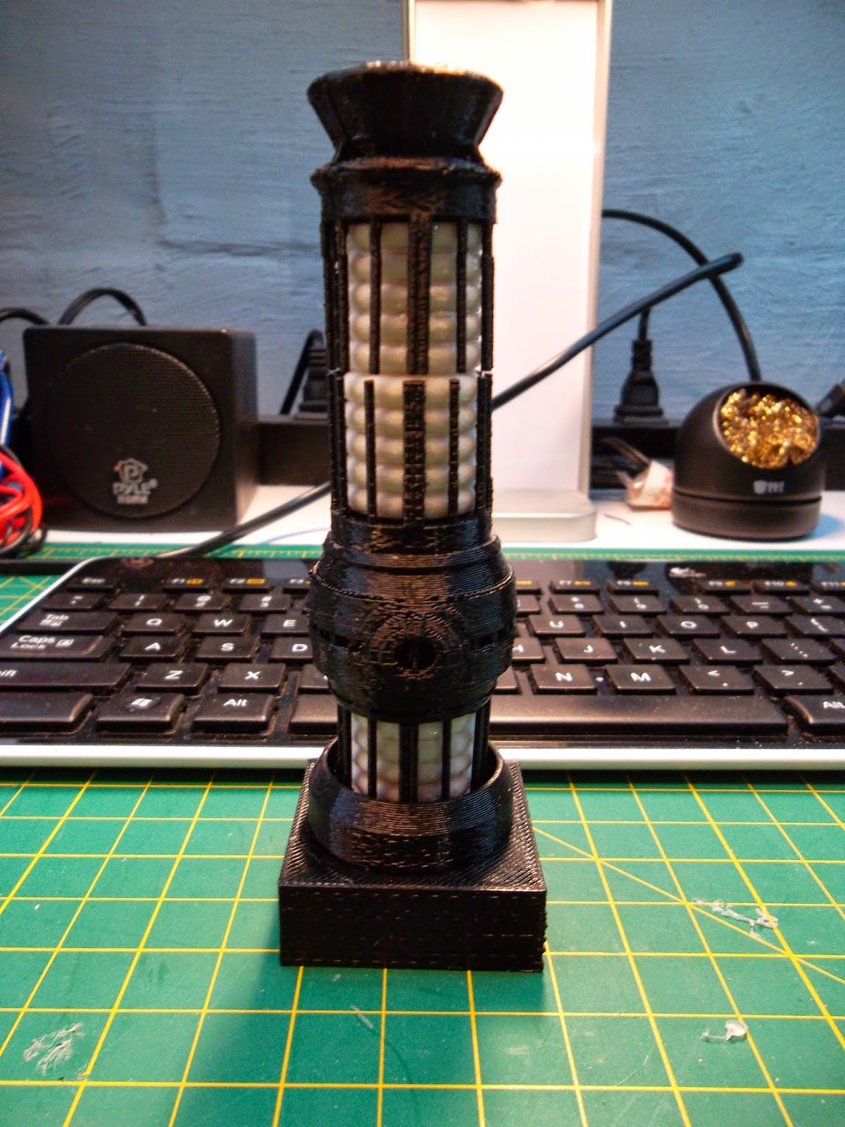 Alex Roberts Creations: 3D Printed Mini Tabletop Warp Core