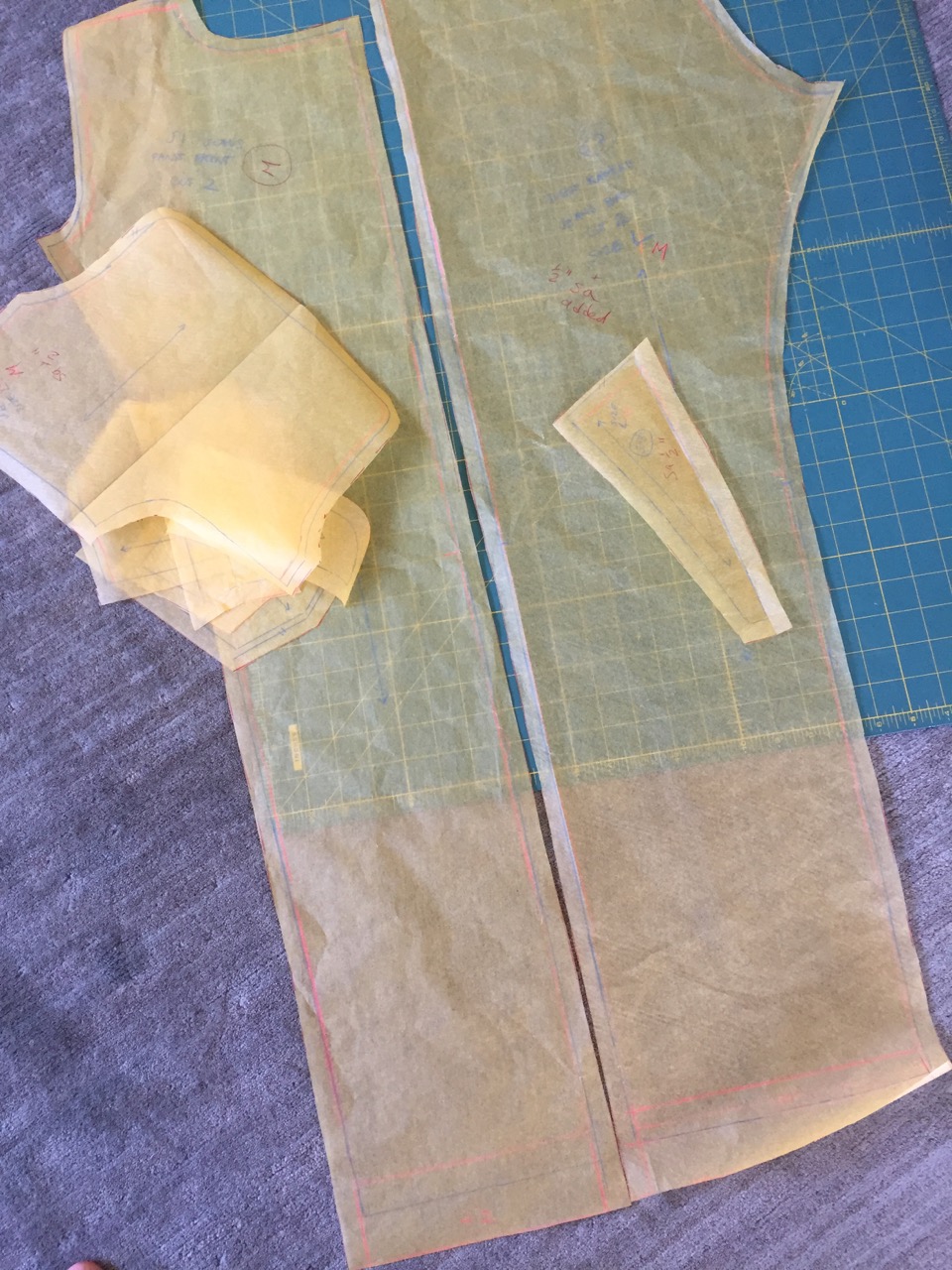 male pattern boldness: I'm Sewing Again!