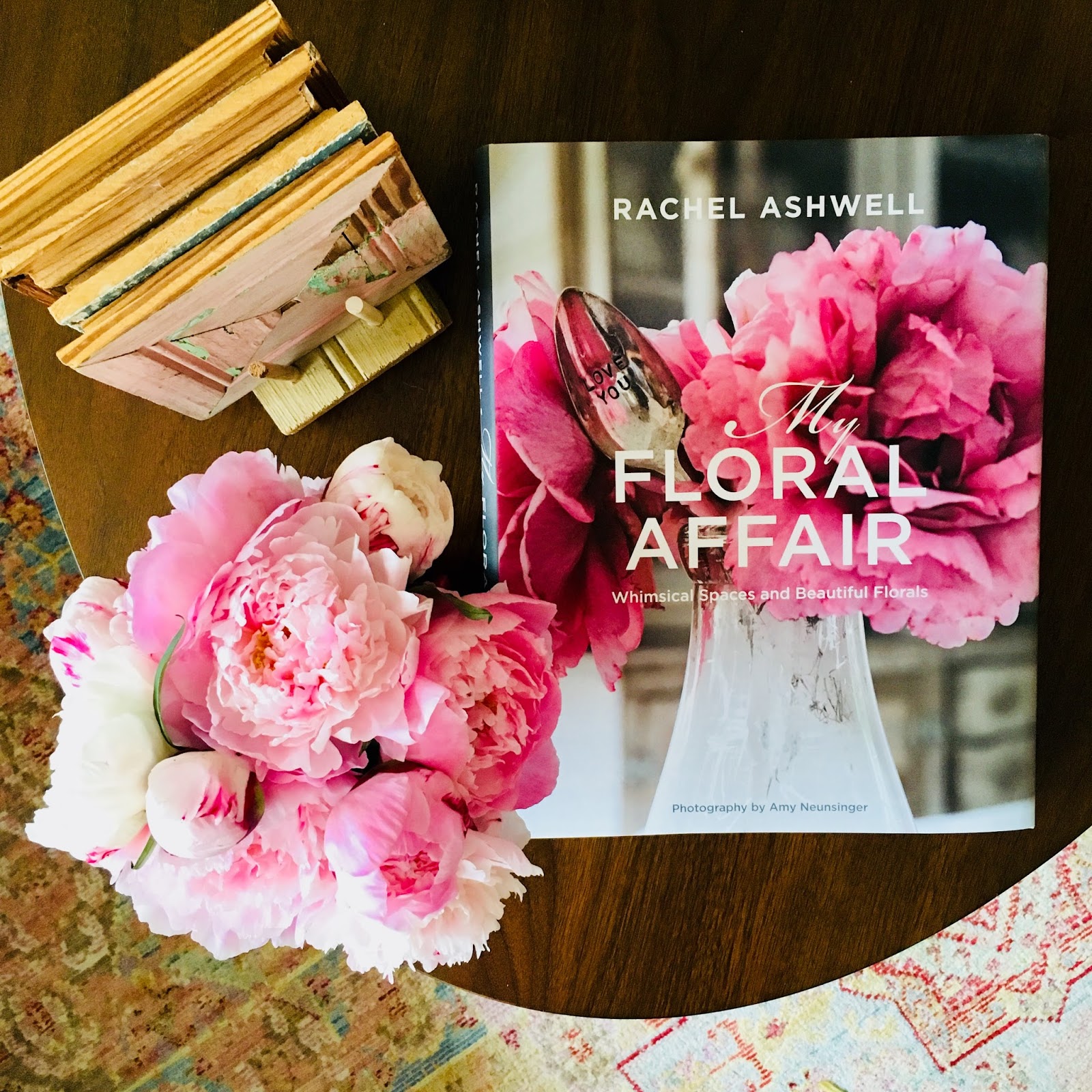 The Bookish Dilettante: Rachel Ashwell's Shabby Chic Books Round-Up