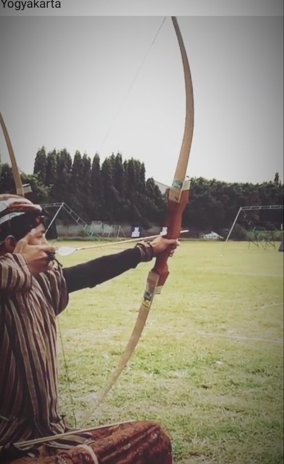 Jemparingan mataraman, merentang tradisi, membabar jatidiri - FanFan Orange