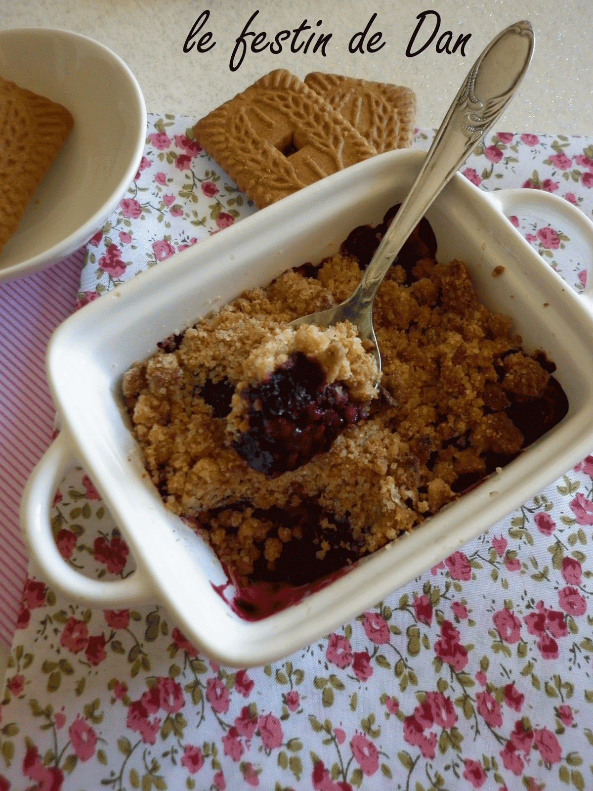 Le Festin de Dan: Crumble Fruits Rouges & Spéculoos