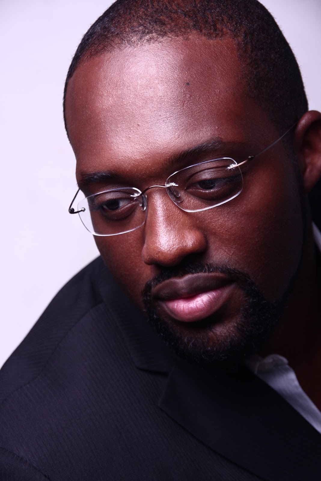 Zigzag Timeline: AUTHOR INTERVIEW: Anthony R. Howard