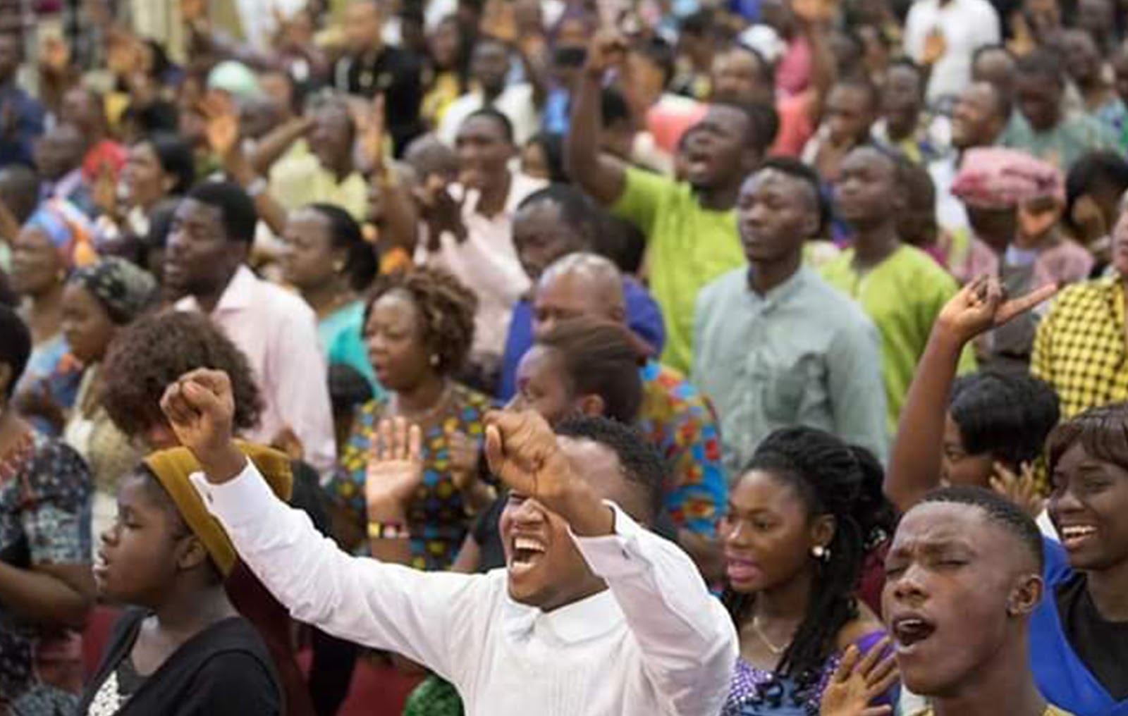 +Picha: Kasisi Shoga afunga ndoa na Mwanaume mwenzake Afrika Kusuini