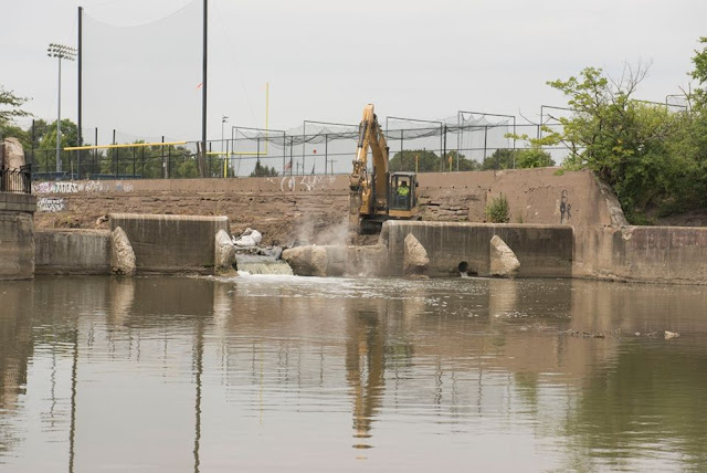 Industrial History: The 1910 4' Dam on the North Branch of the Chicago ...