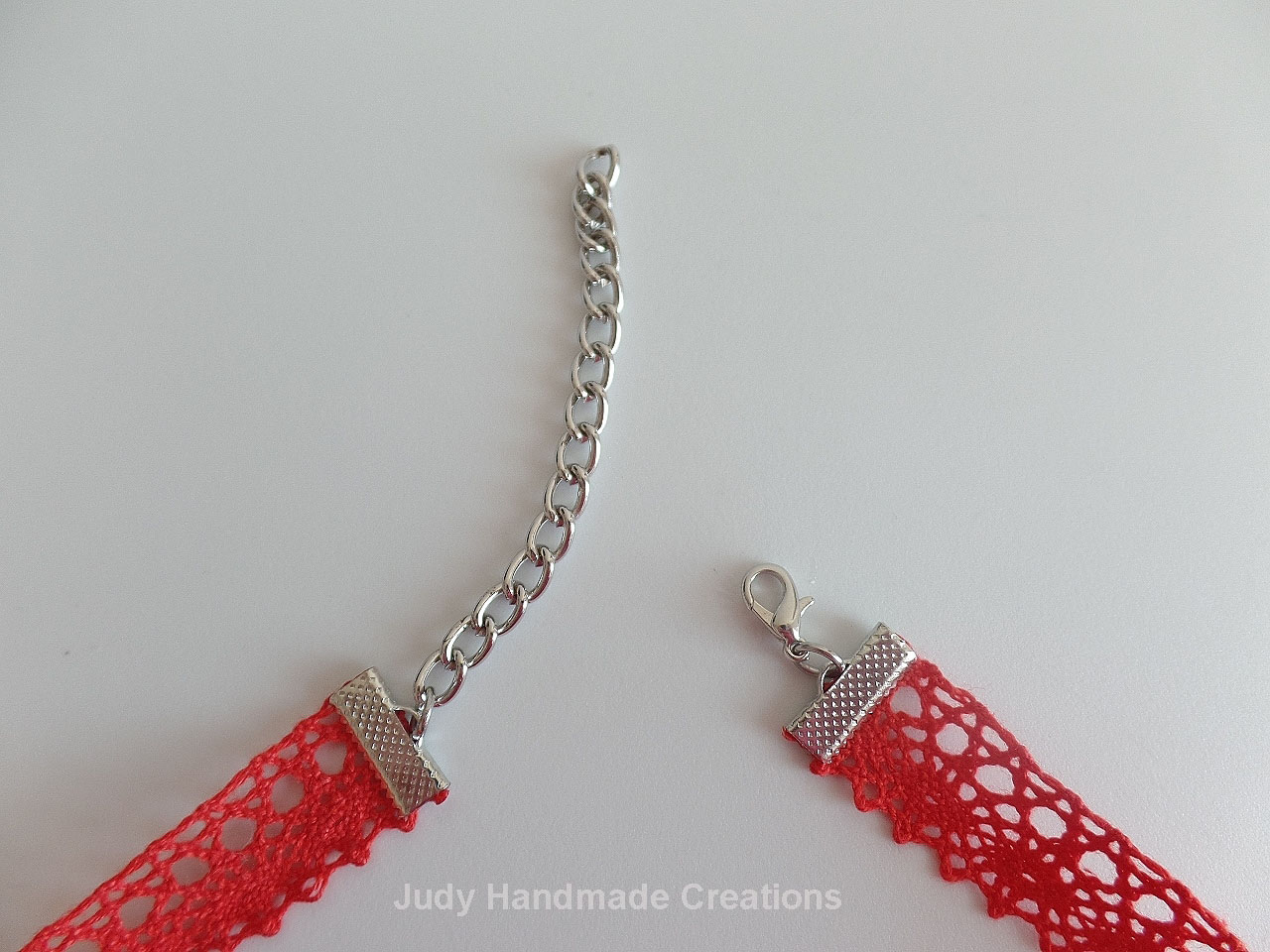 Judy's Handmade Creations: Red Lace Choker!