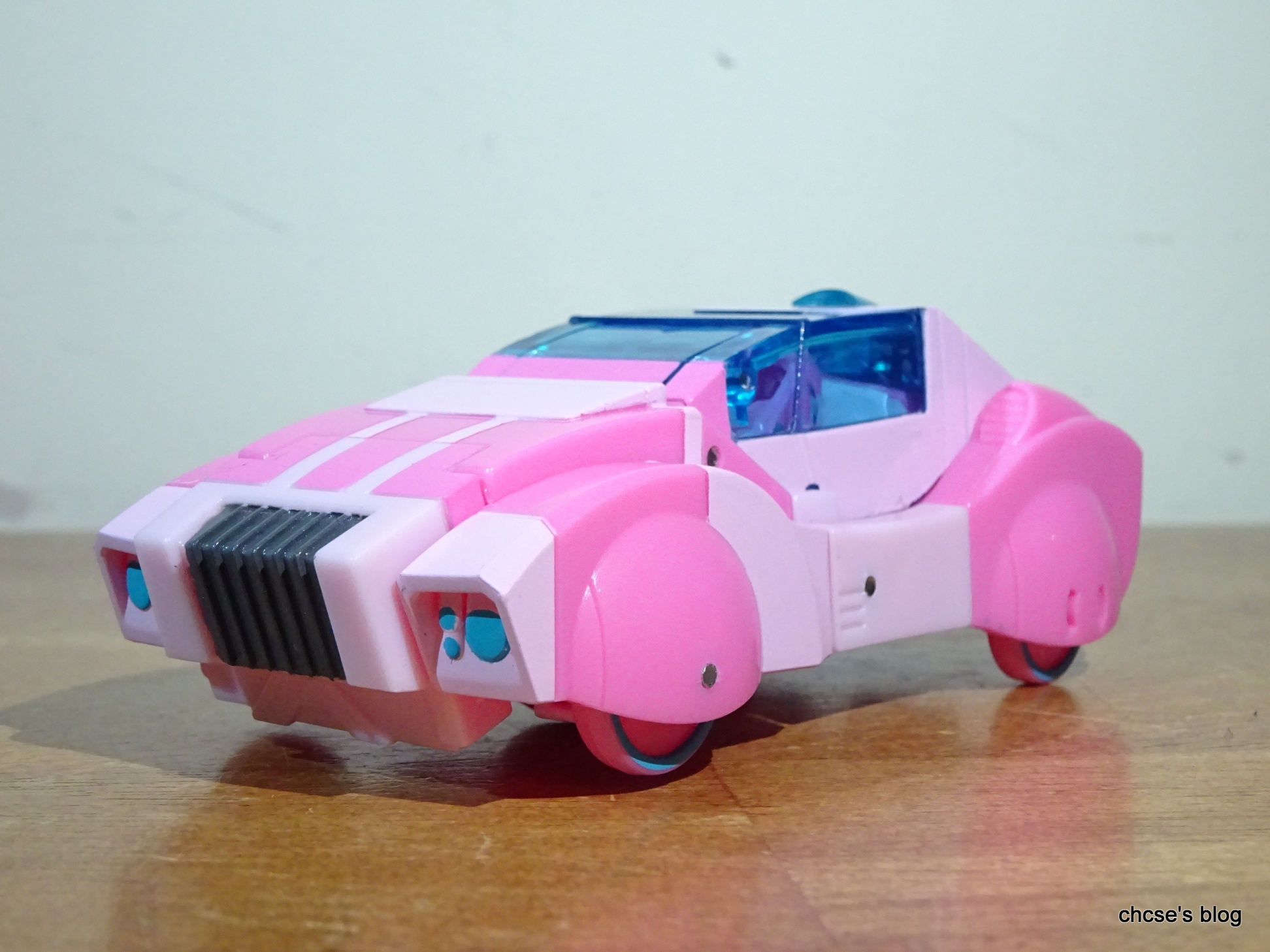 ChCse's blog: Toy Review: Transformers Cyberverse Arcee (Deluxe)