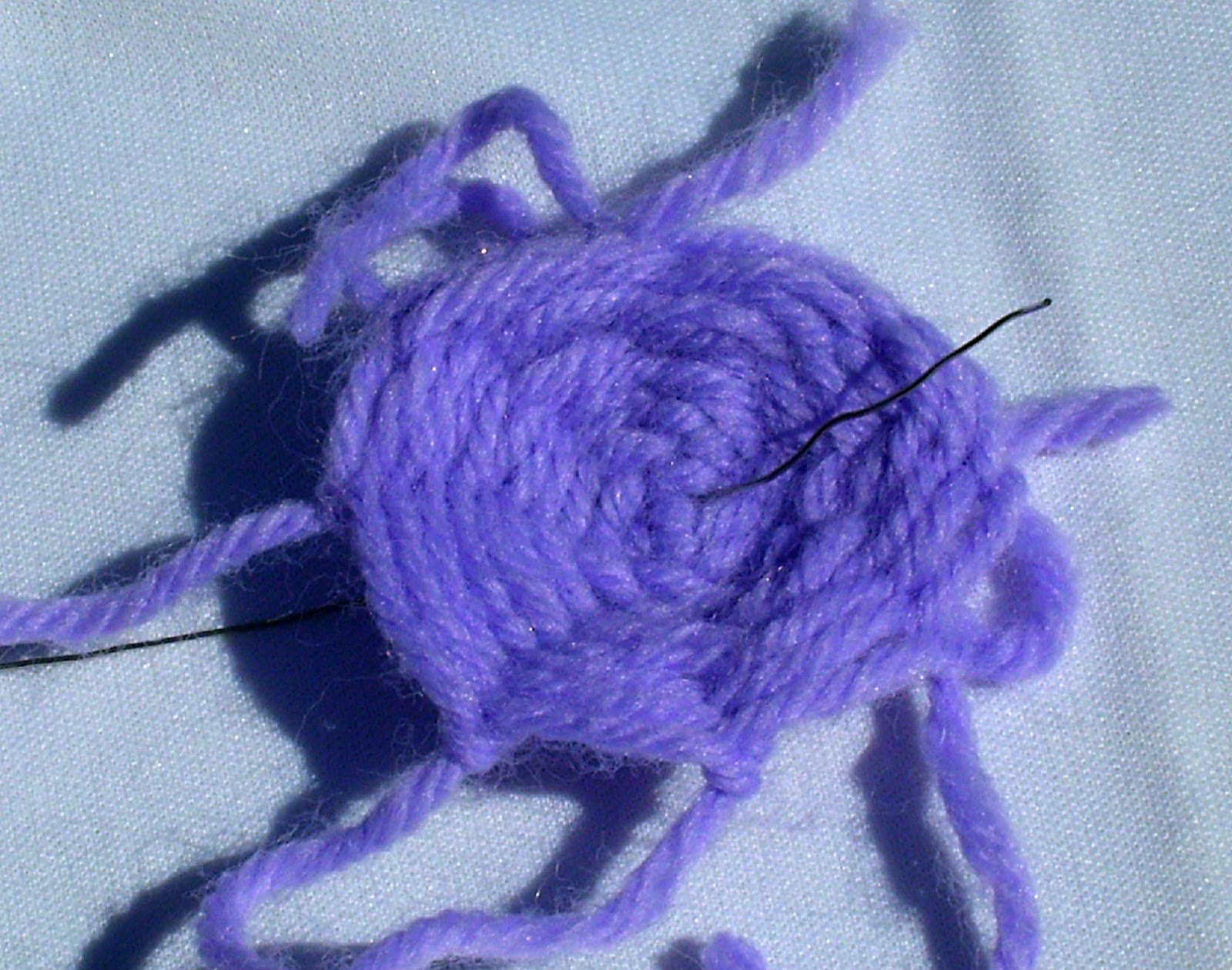 AuraVerdeCrafts: Vintage Yarn Roses