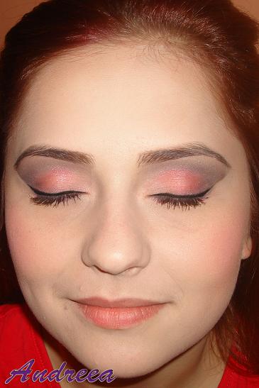 Ada make-up make-up addicted