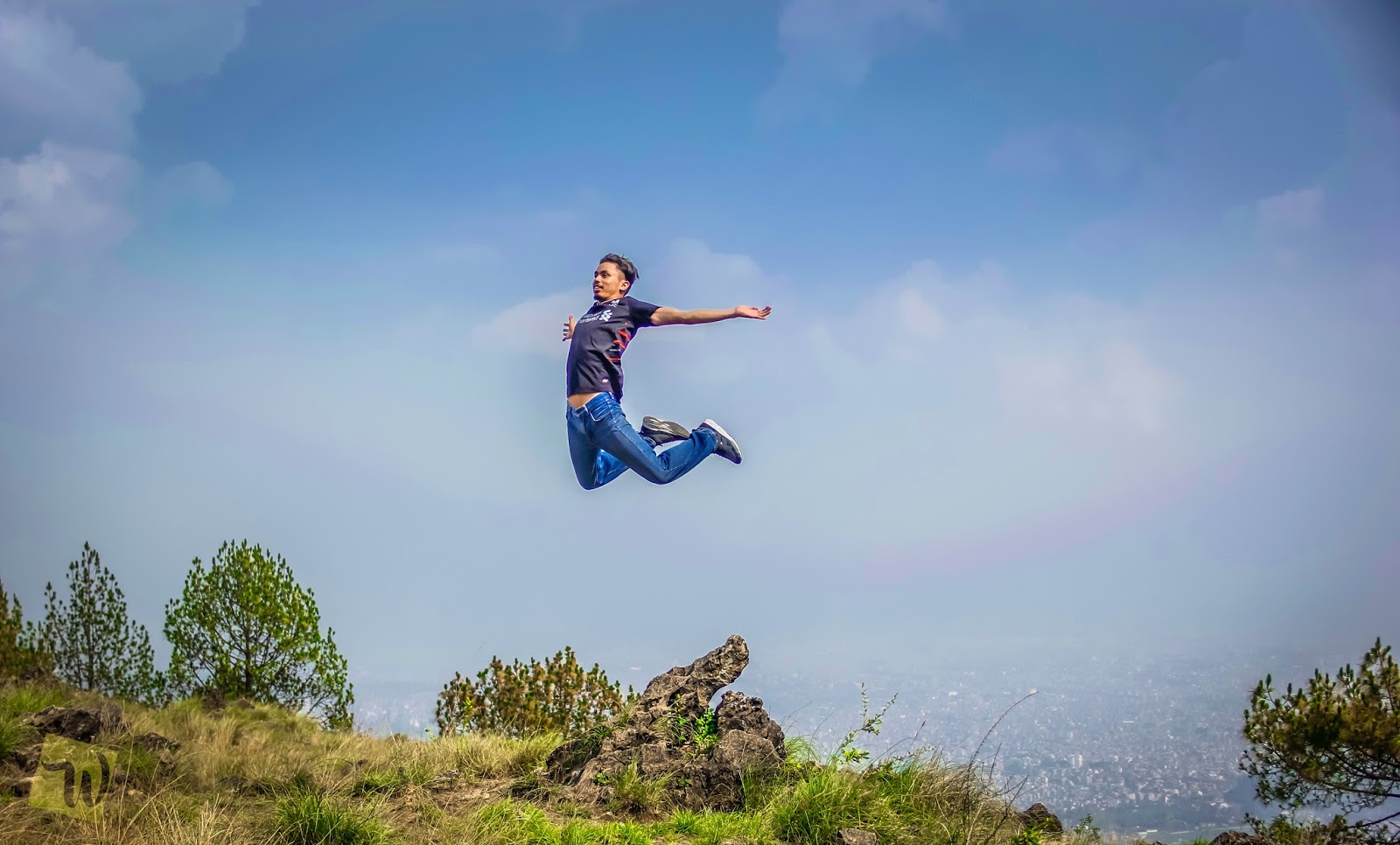 Hiking to Jamacho - Wondervibes