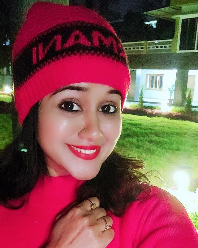 Gunjan Pant Pictures, Wallpaper, Image Gallery, Bold and Beautiful ...