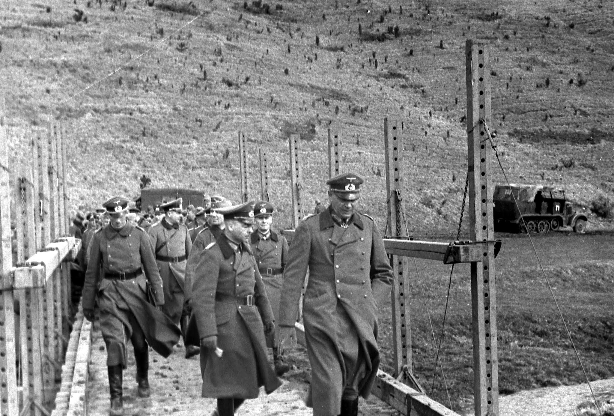 NAZI JERMAN: Foto Erwin Rommel Sebagai Komandan 7. Panzer-Division