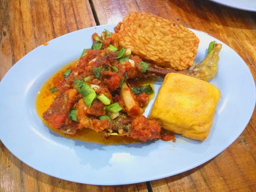 jalan2 - makan2 - liat2 - poto2 - piknik: Ayam Surawung di Suka Sunda