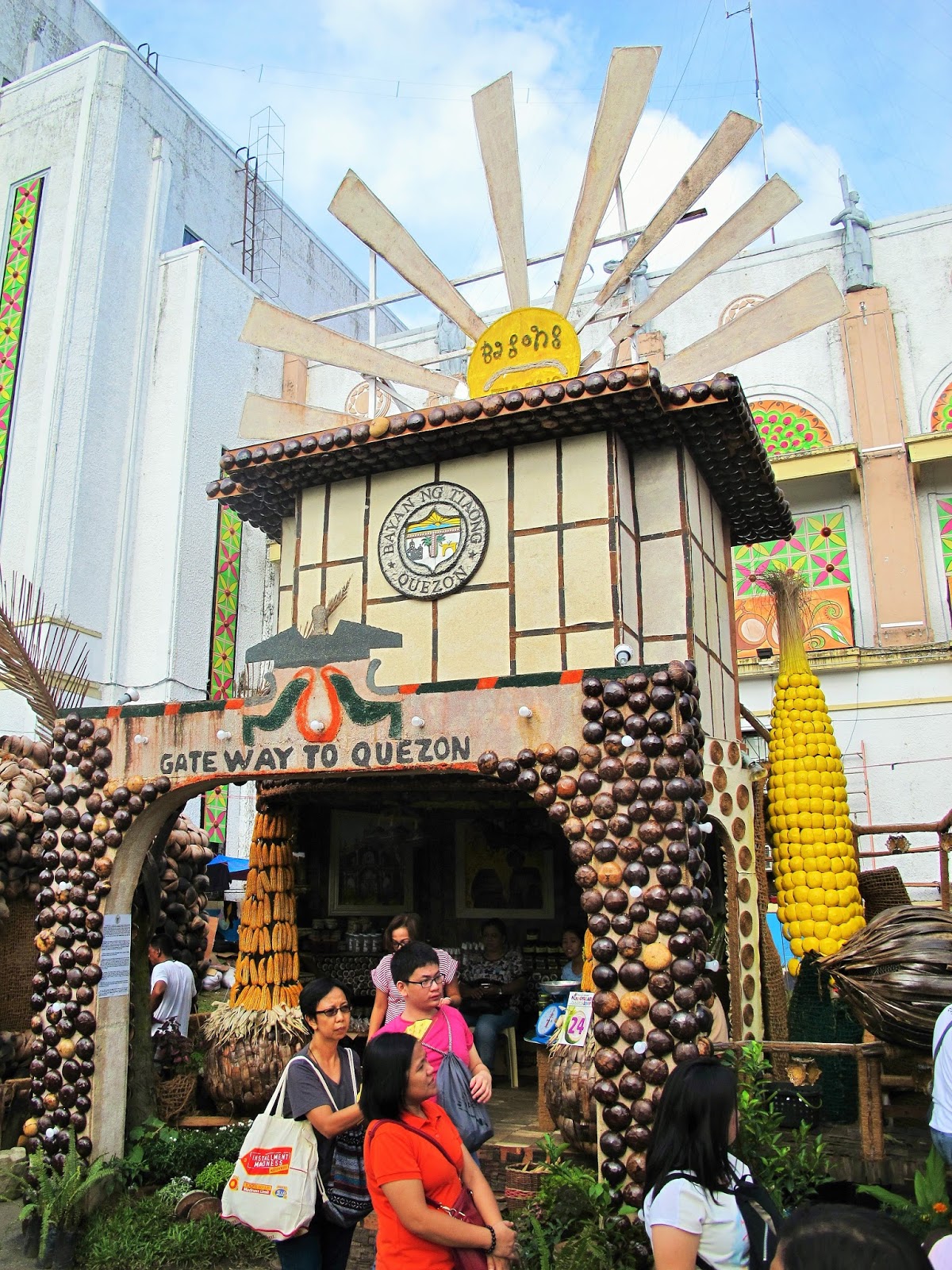 Gridcrosser: Coconut Creativity: Spectacles and Festivity at Quezon’s ...