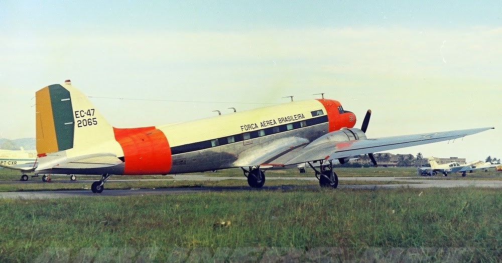 DESFILE HISTORICO DA FORÇA AÉREA BRASILEIRA (FAB): (FAB-2065) (DC-3E ...