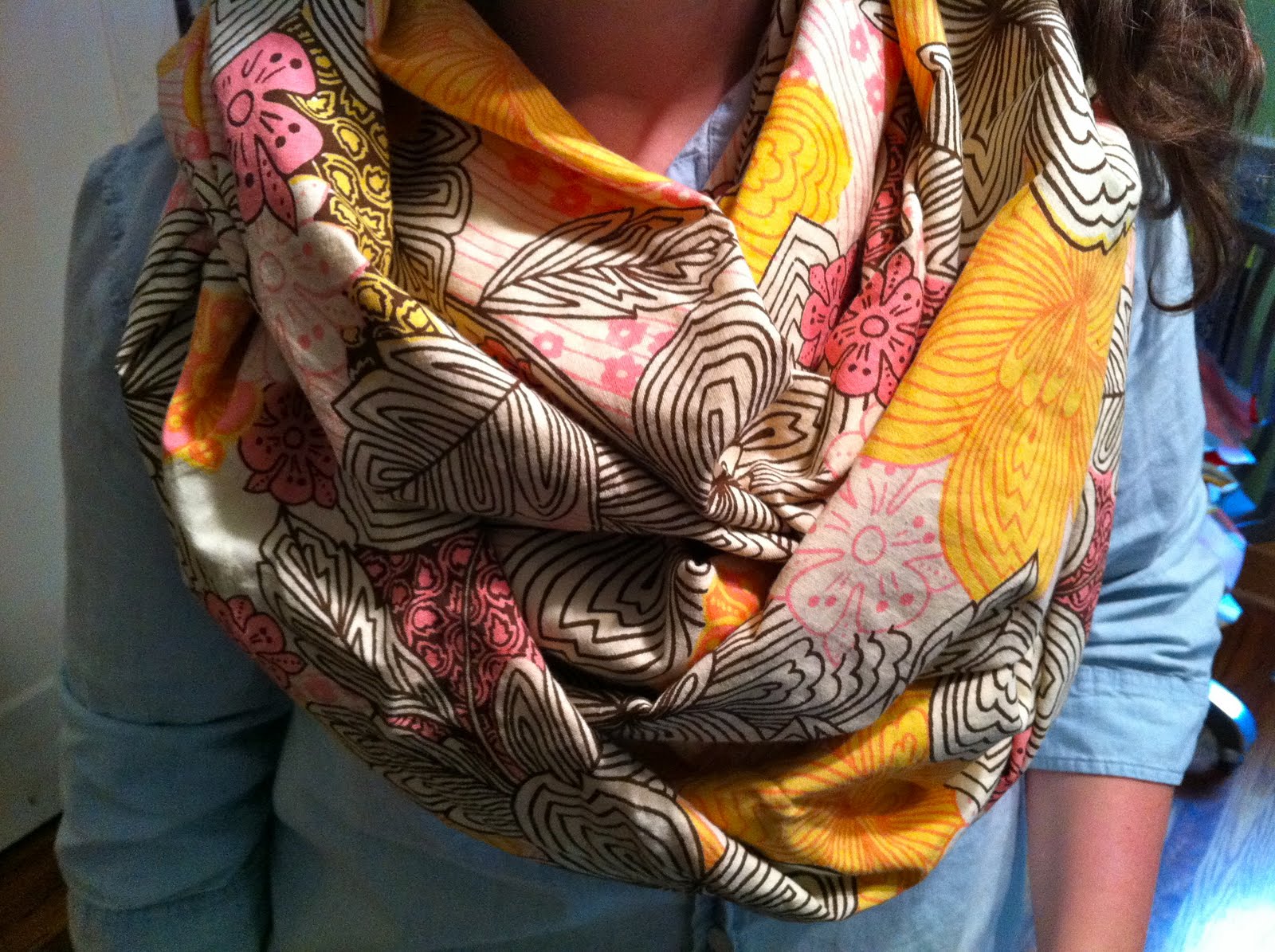 Decorella: Easy DIY Infinity Scarf