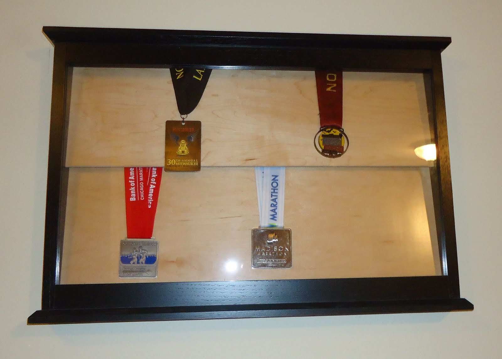 Running Diva Mom: Inview Designs Medal Display Case Review & Giveaway