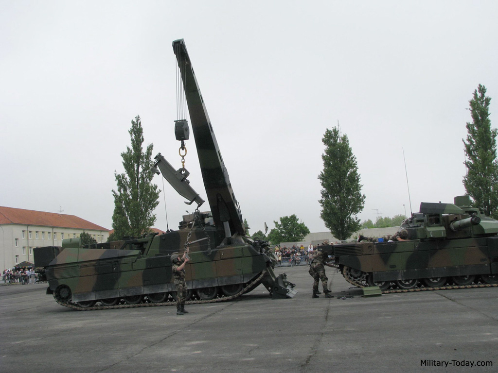 FDRA - Fuerza Terrestre: ARV: Leclerc DNG