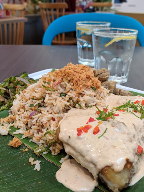 Yan's Family, Frens, Travel, And Food Journal: Cafe Sepiring, Paradigm ...