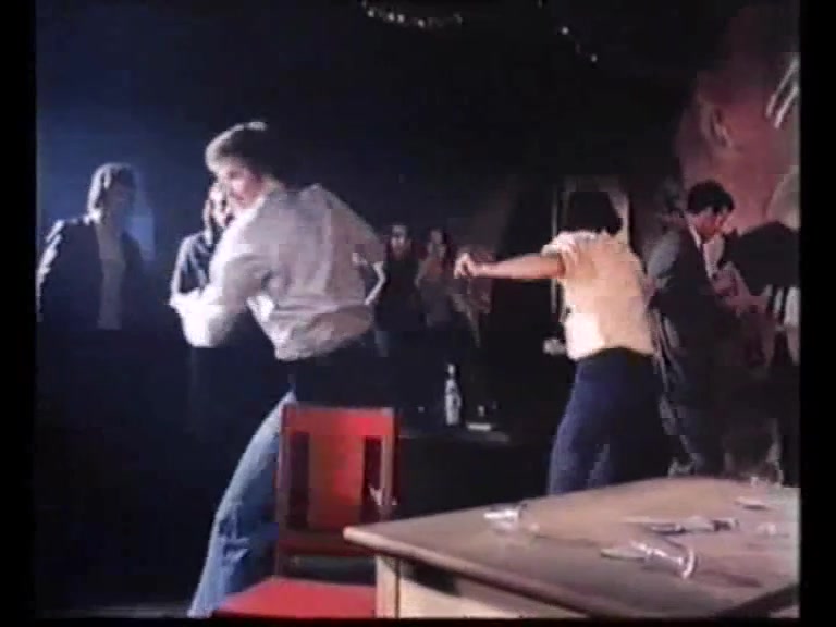 ΒΑΡΑΤΕ ΠΡΙΝ ΣΑΣ ΒΑΡΕΣΟΥΝ - KILL OR BE KILLED