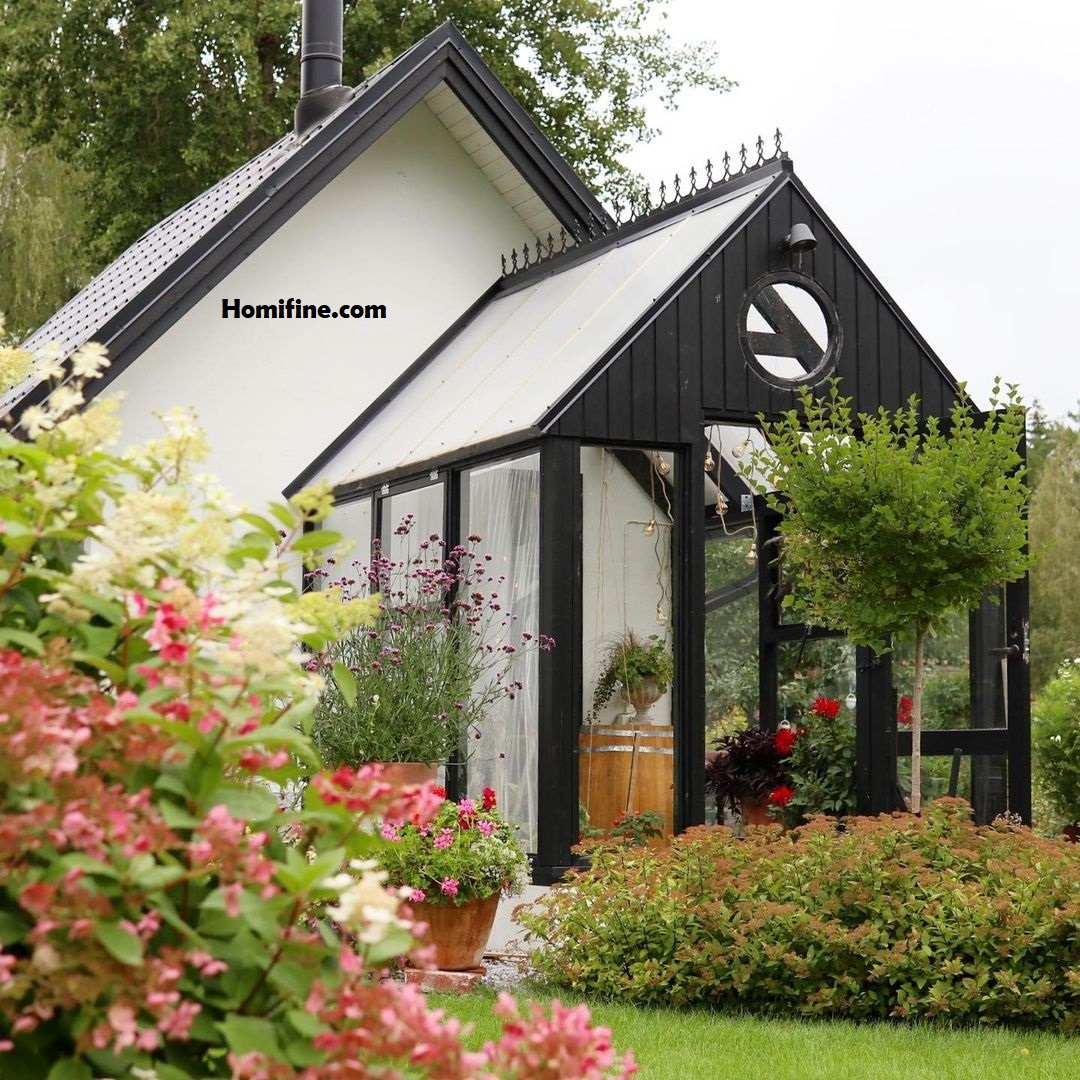 7 Tiny Houses Ideas for Relaxing in the Garden ~ Homifine.com